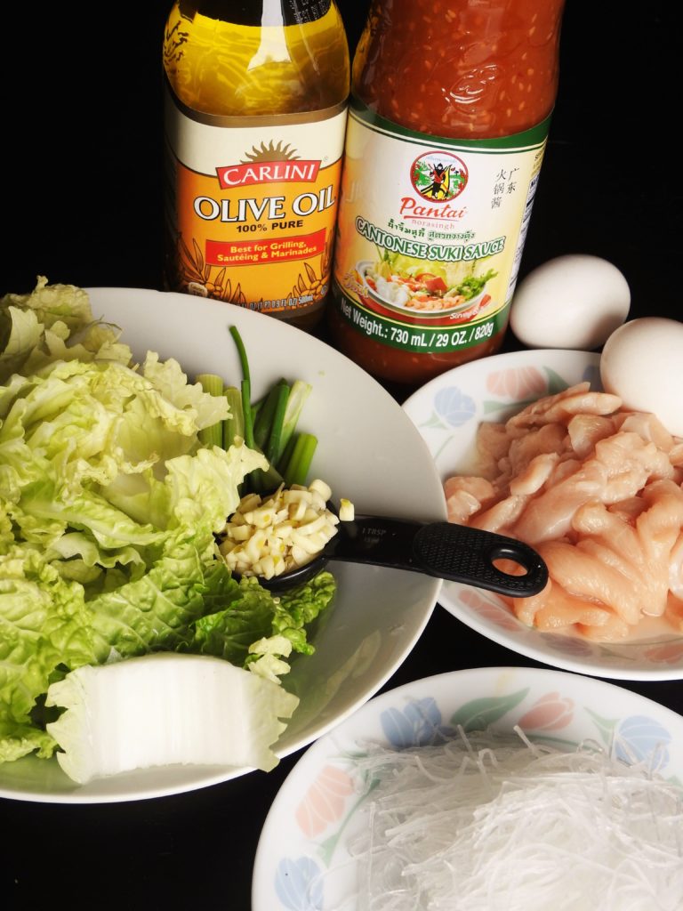 Stir Fried Sukiyaki Chicken (Glass Noodles) สุกี้แห้งไก่