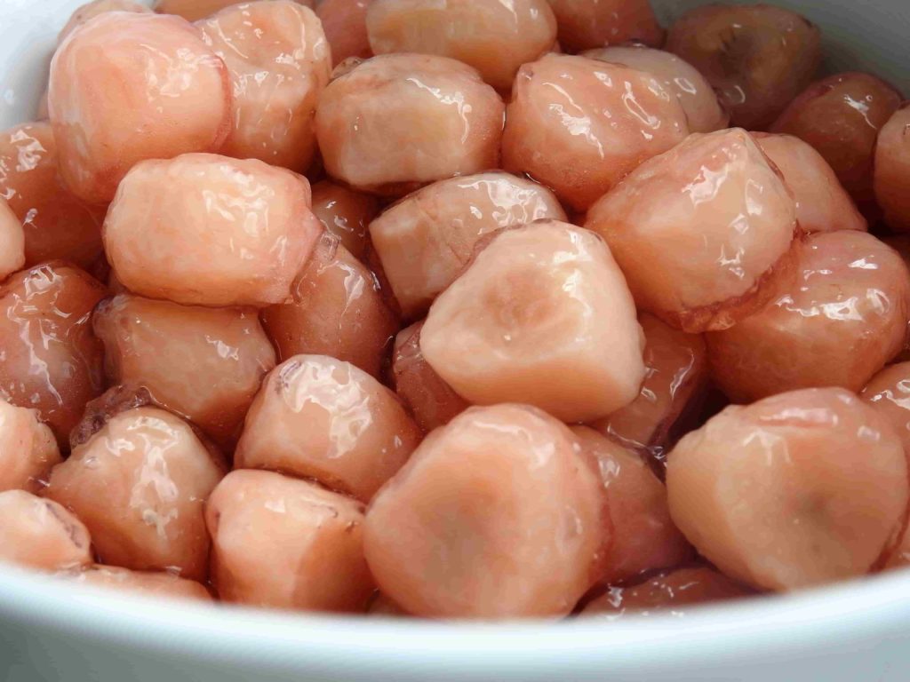 Tab Tim Grob; Thai Sweet Coconut Milk with Water Chestnut Dessert ...